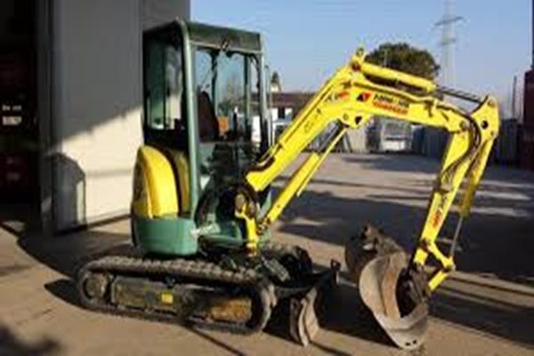 Sicilia, la banda del'escavatore colpisce ancora: portata via la cassa continua del McDonald