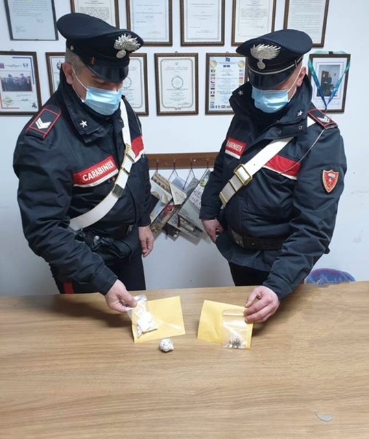 Messina Giovane Arrestato Dai Carabinieri Per Detenzione Ai Fini Di