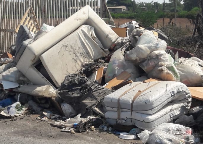 Catania, problema rifiuti nelle strade: l’On. Saverino (PD) “Siamo in ...